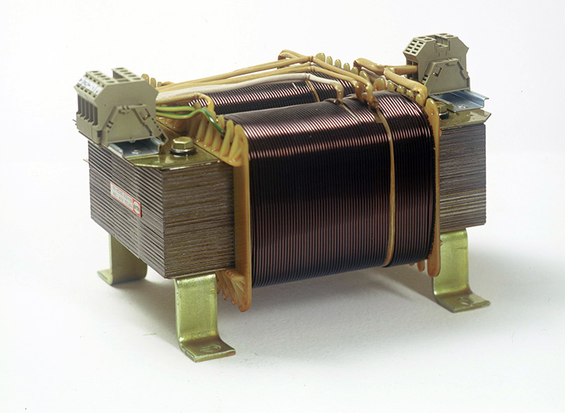 Trenn- und Sicherheitstransformatoren | ELMA TT Transformatoren ...